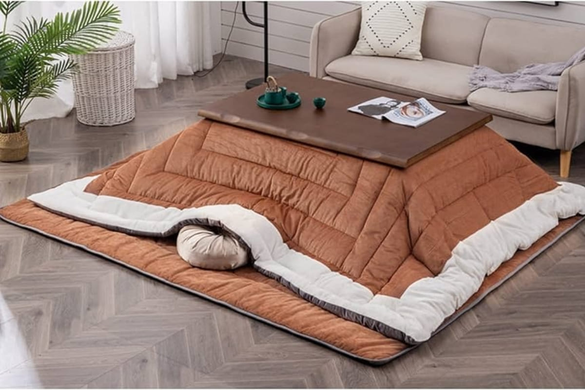 Electric Kotatsu features an integrated automatic heating system