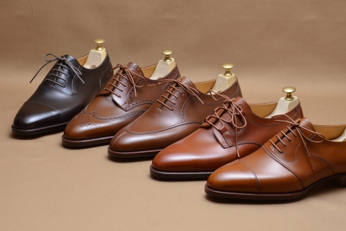 Shoe model with a modern design